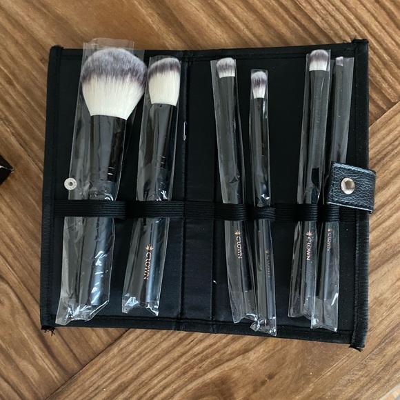 Crown | Makeup | New Crown 6 Piece Brush Set | Poshmark